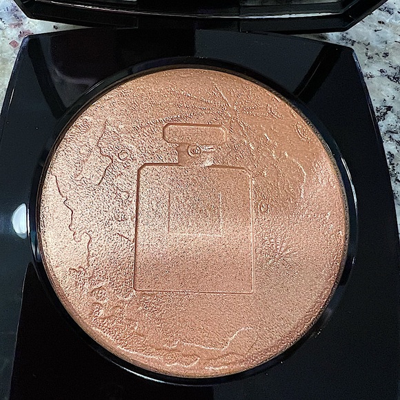 CHANEL | Makeup | Chanel Illuminating Face Powder | Poshmark